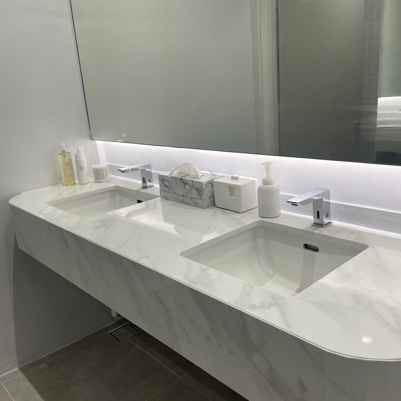 ABOUT - SPLASH BOX Music & Darkness Boxing